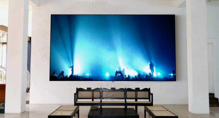 Projection on Wall vs Screen – Homecoming Film 2025